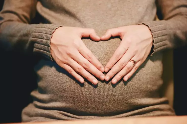 Todo lo que debe saber sobre estar embarazada de gemelos